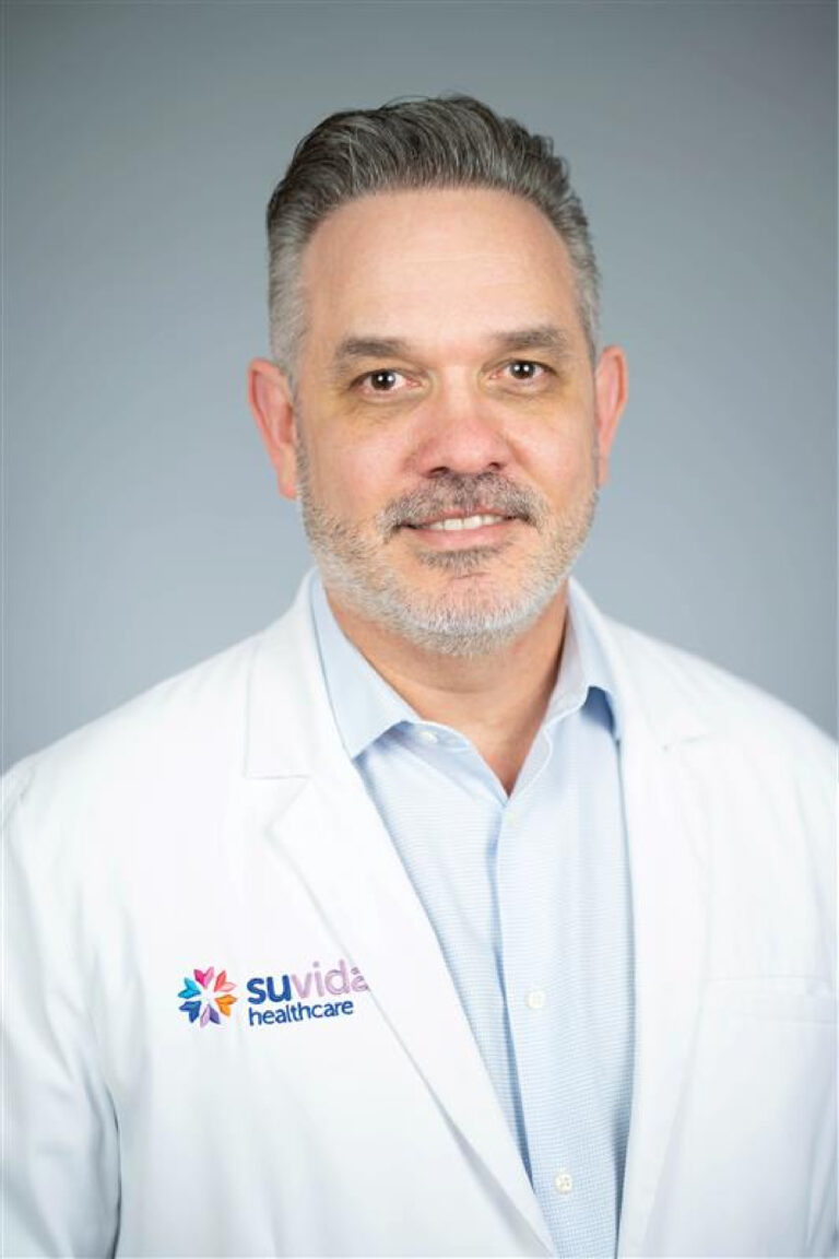 Eduardo Valdés, MD, DABFM > Dallas, TX | Suvida Healthcare